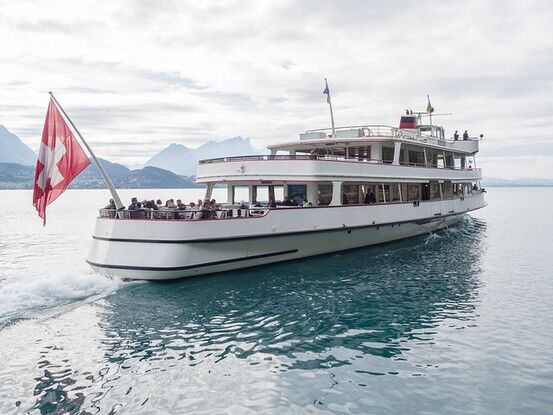 The Lakes of Interlaken (Lake Thun & Lake Brienz) ⋆ Expert World Travel